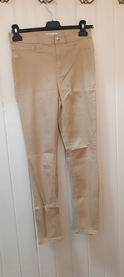 Krem uske pantalone