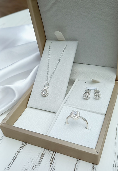 Srebro i moissanite set   Novo
