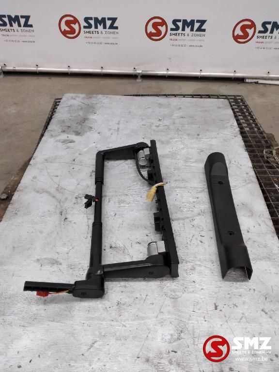 Renault Spiegelarm kit rechts Magnum 5001873677 za tegljača