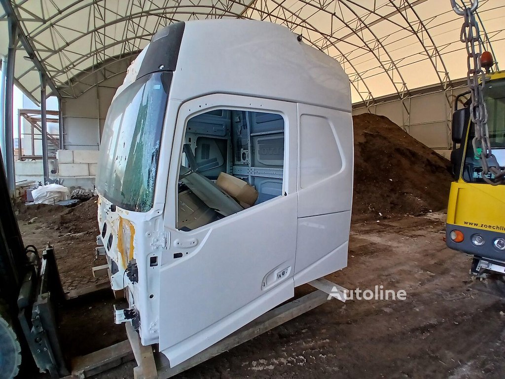 Volvo FH Mitteldach kabina za Volvo tegljača