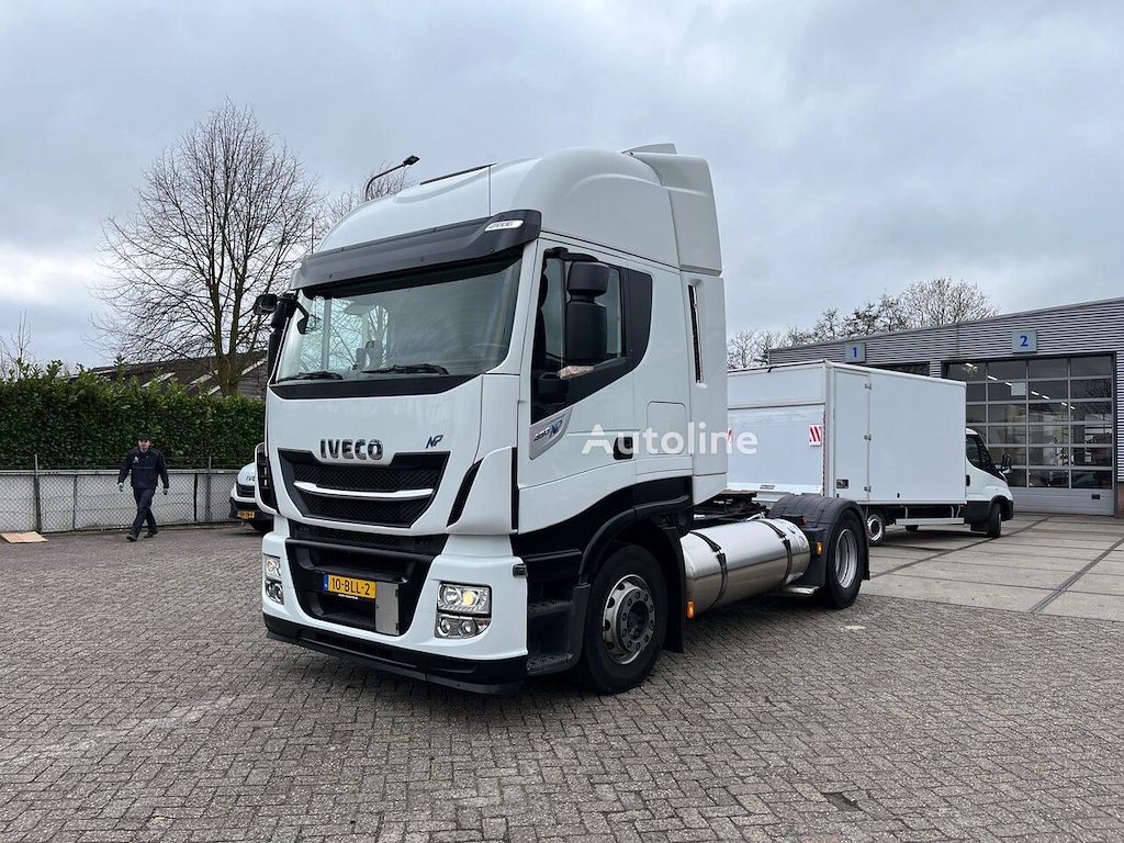 IVECO Stralis AS440S46T/P LNG tegljač