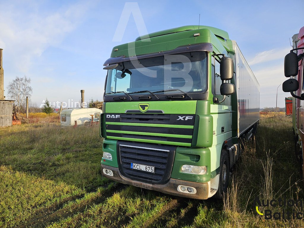 Prodaje se DAF FT XF105.460 tegljač na aukciji
