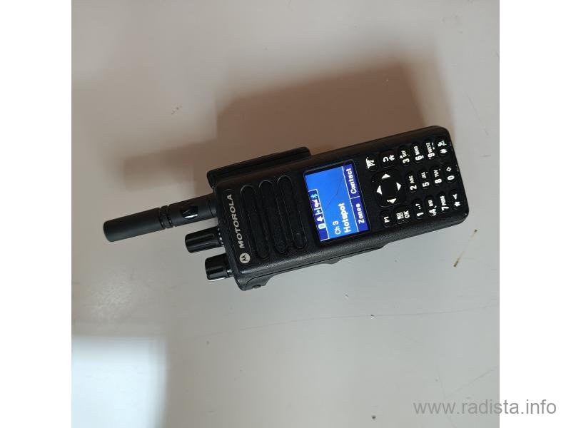 Motorola DP 4801e UHF 4.W + Mic + Punjac + 3 Antene