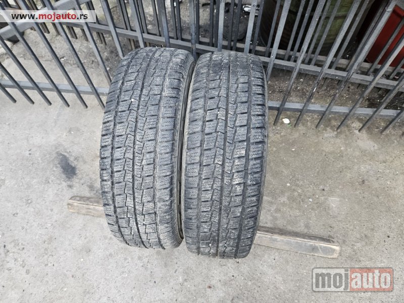 215-70-15C Hankook teretne gume za kombi vozila kao nove