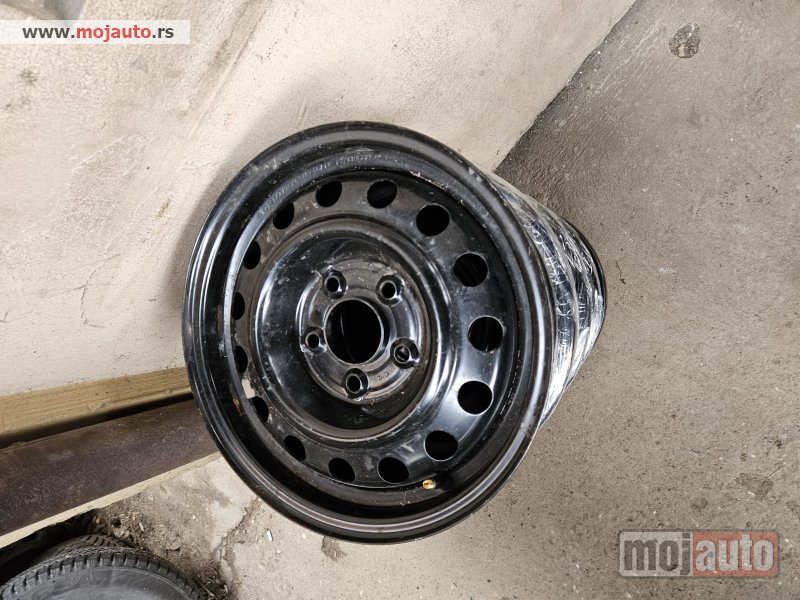 Celicne Felne 15Coli 5x114,3 Hyundai Kia kao nove