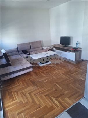 Krnjača Stan kod Metroa 37qm 2soban komp namešten