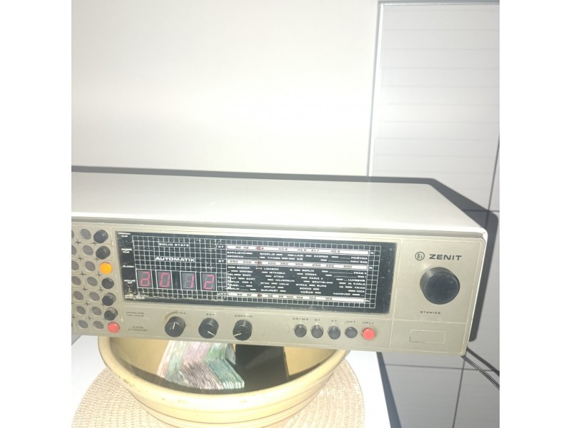 Ei Zenit ex yu radio