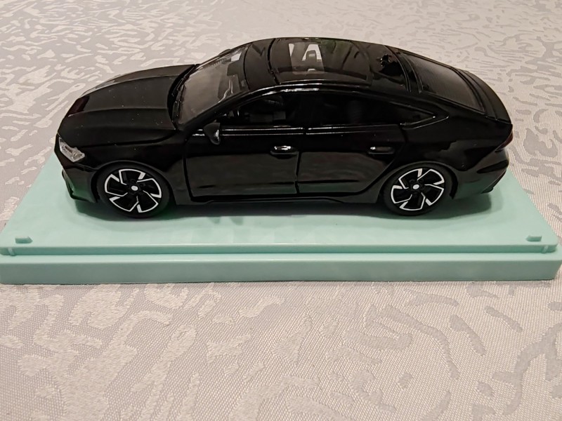 MODEL AUTO CRNI (NOVO)