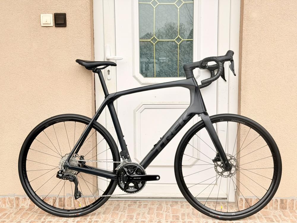 TREK DOMANE 28 Vel-62cm 2x12 Shimano 105 Di2