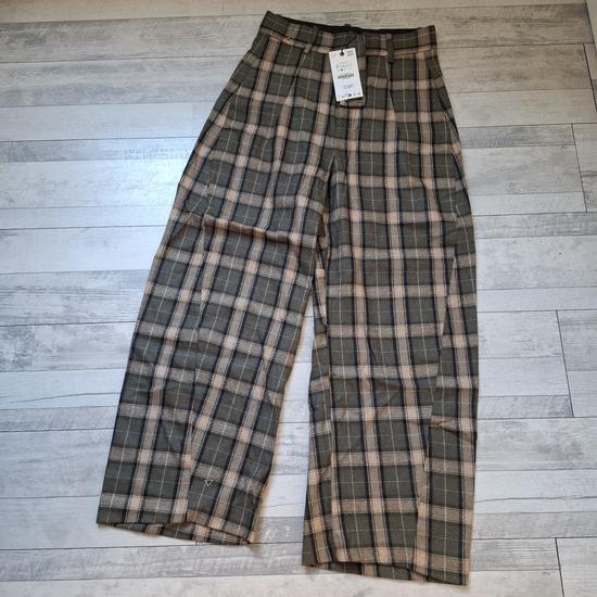 Viralne Zara pantalone S