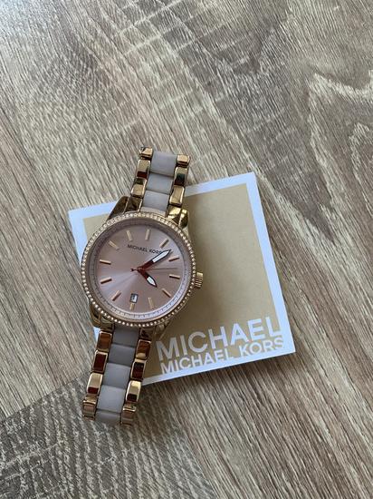 Michael Kors sat