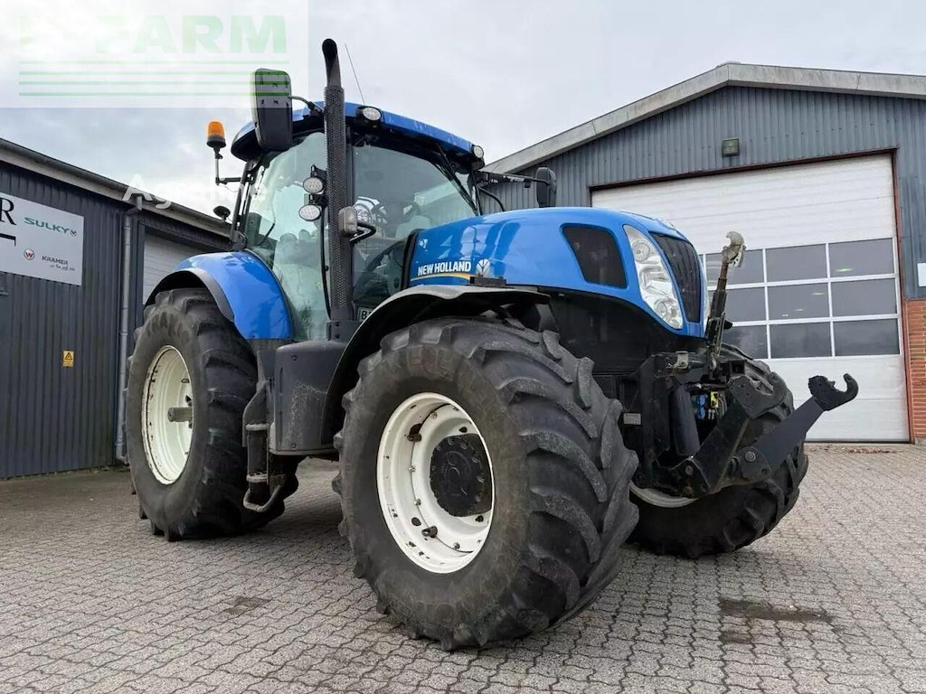 New Holland t7.260 traktor točkaš