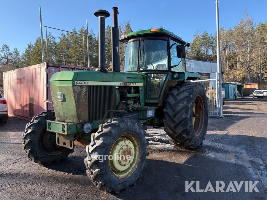 Prodaje se John Deere 4430 traktor točkaš na aukciji