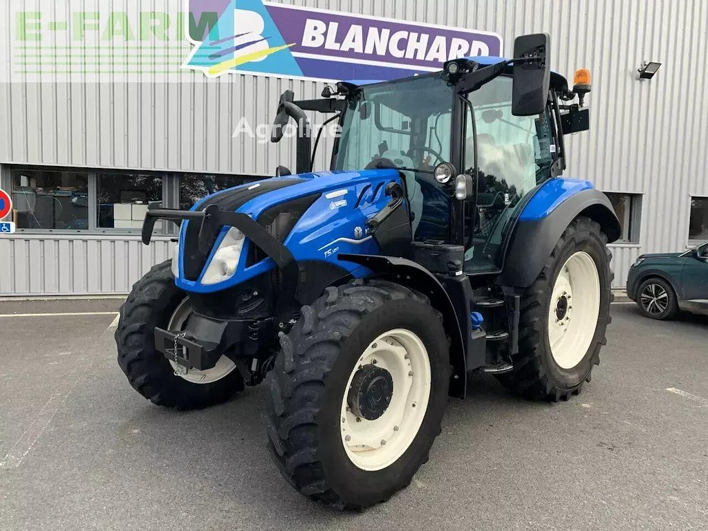 New Holland t5.120 dynamic command traktor točkaš