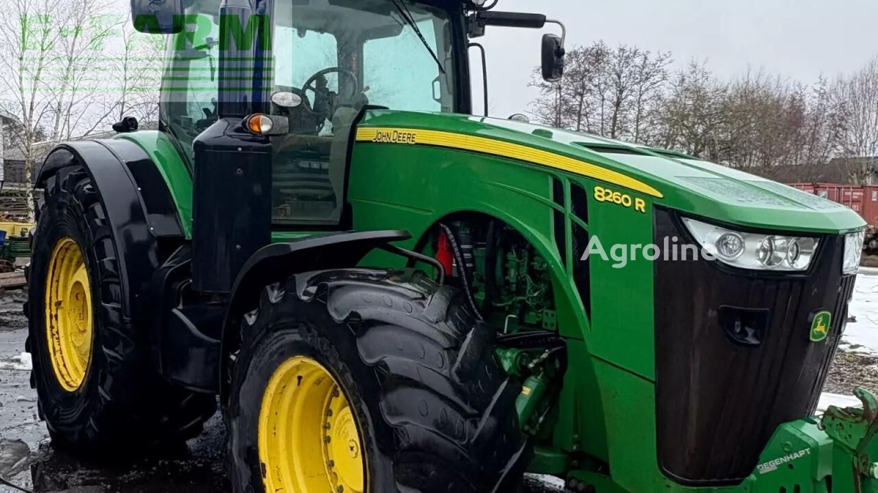 John Deere 8260r traktor točkaš
