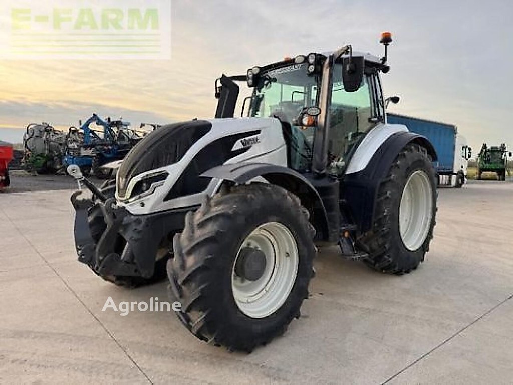 Valtra t175 versu traktor točkaš