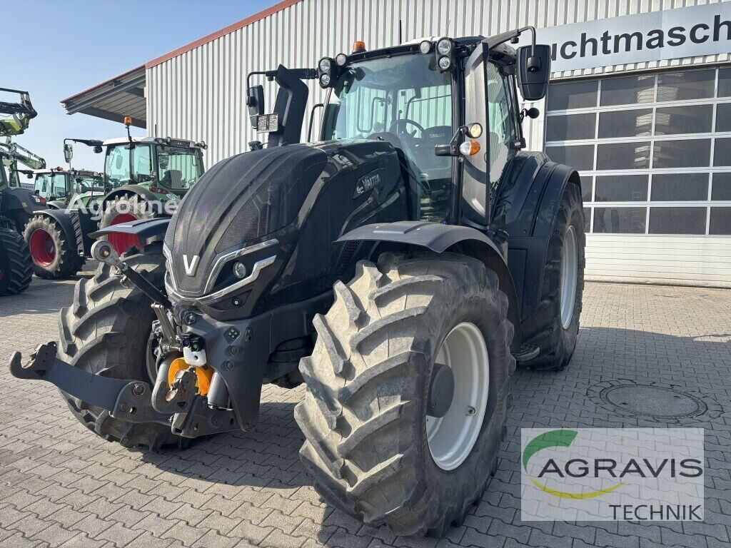 Valtra T 215 D traktor točkaš
