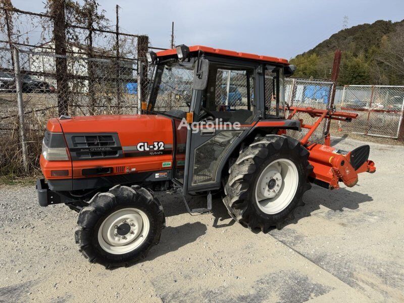 Kubota TRACTOR(Kubota) traktor točkaš