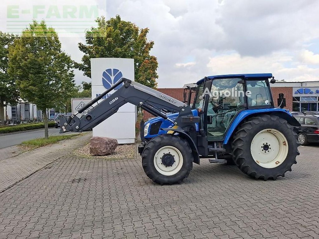 New Holland t5050 traktor točkaš
