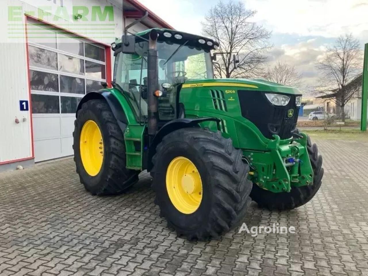 John Deere 6210r traktor točkaš