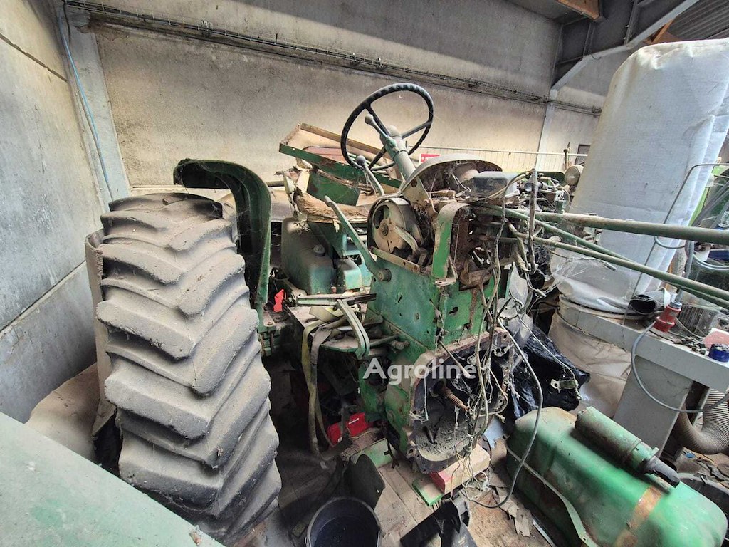 Prodaje se John Deere 3020 traktor točkaš na aukciji