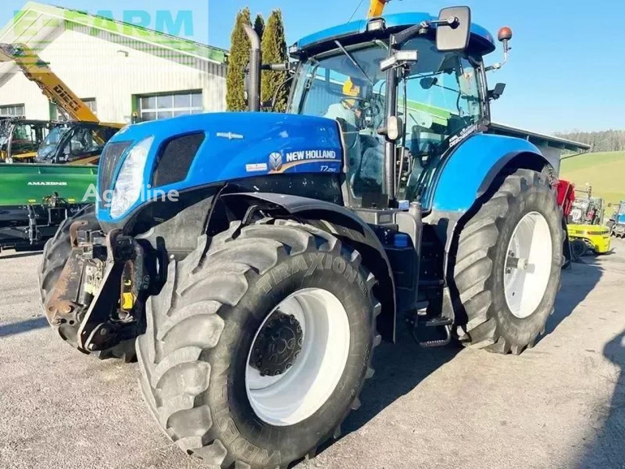 New Holland t7.250 auto command traktor točkaš