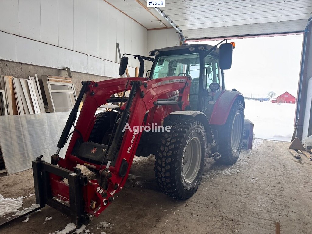 Massey Ferguson 5713S traktor točkaš