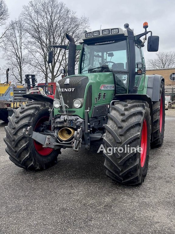 Fendt 820 Vario TMS traktor točkaš