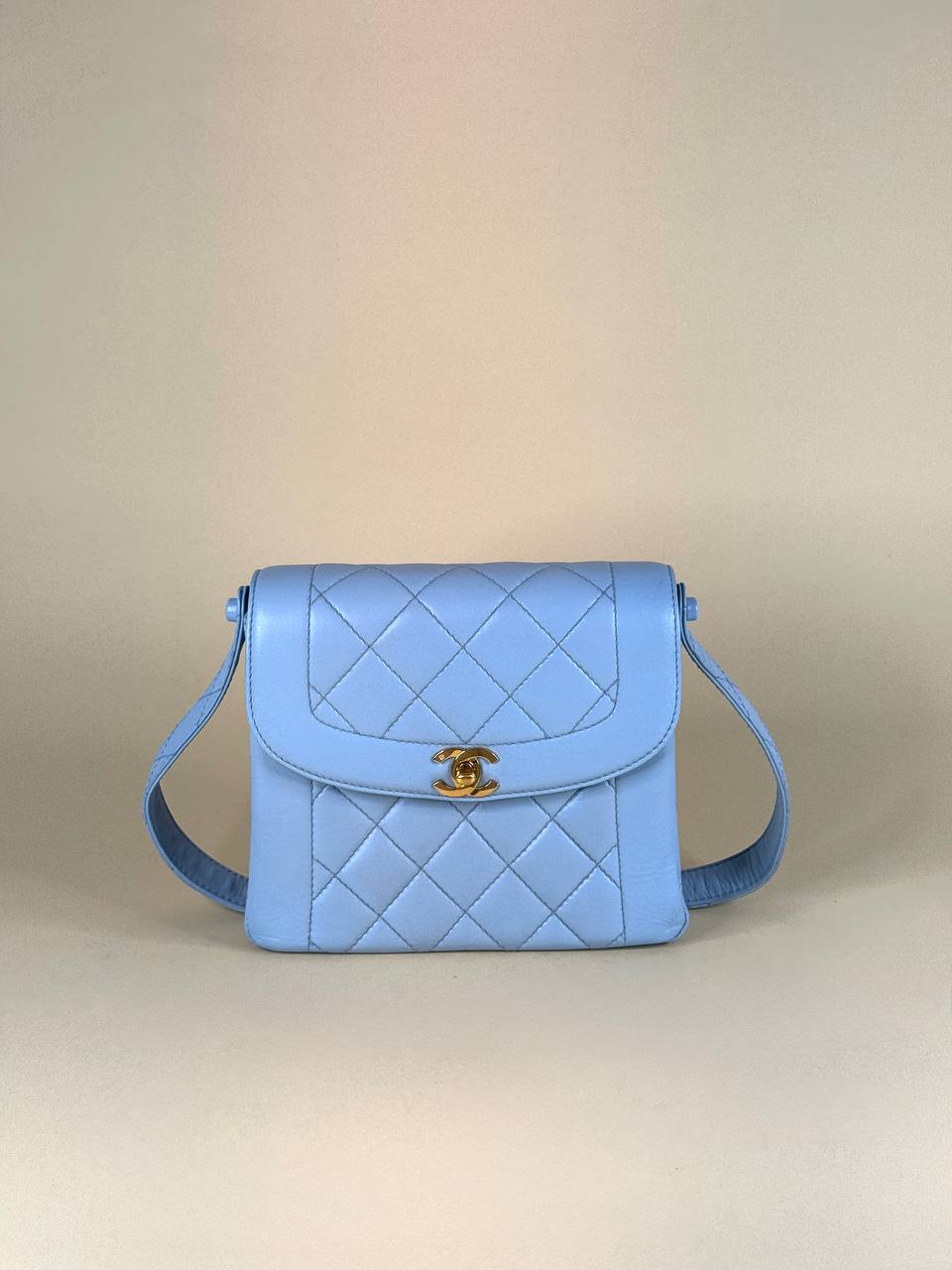 CHANEL 24K Vintage Flap Bag Lambskin Leather Quilted Chain Purse Blue