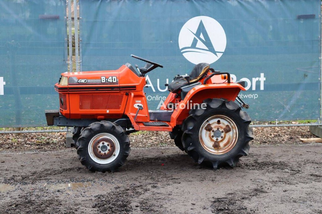 Prodaje se Kubota B-40 mototraktor na aukciji