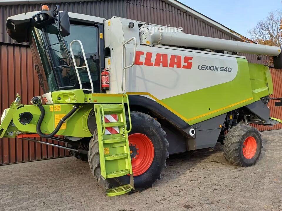 Claas Lexion 540 + V660 kombajn za žito