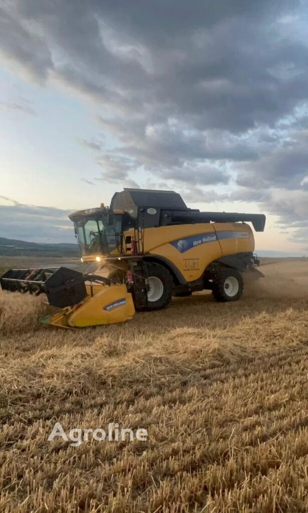 New Holland CX8080 kombajn za žito