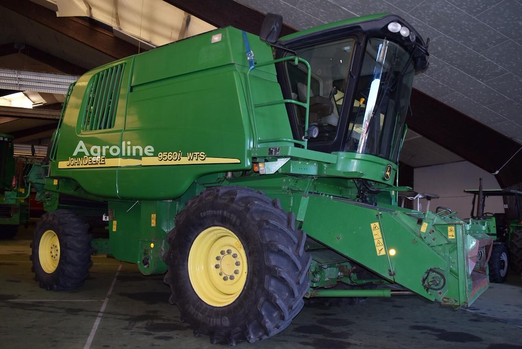 John Deere 9560 i WTS kombajn za žito