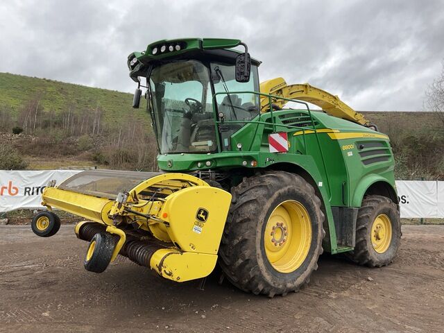Prodaje se John Deere 8800i krmni kombajn na aukciji