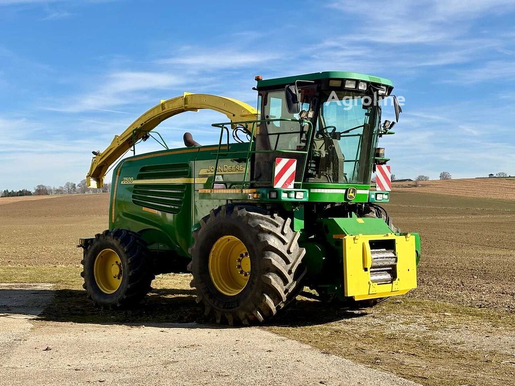 Prodaje se John Deere 7500 krmni kombajn na aukciji