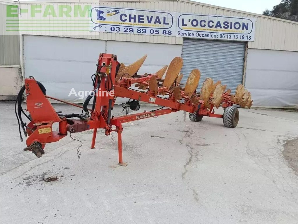 Kuhn manager f8 reverzibilni plug