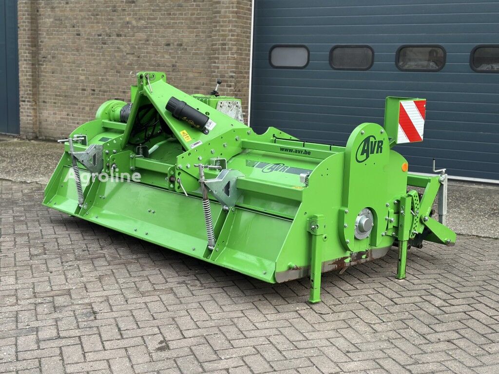 AVR MultiForce 4x75 mašina za formiranje gredica