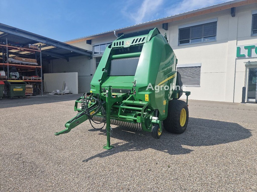 Nova John Deere V461M balirka za okrugle bale