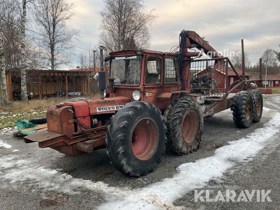 Prodaje se Hemek 600 forvarder na aukciji