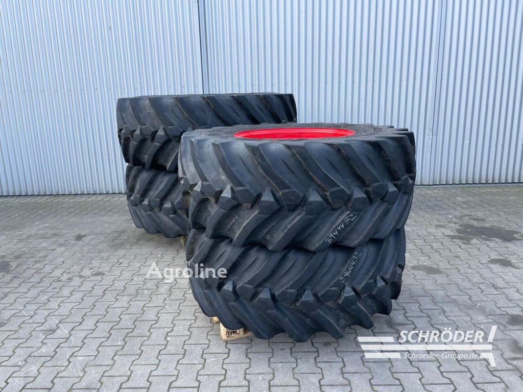 Fendt 2XVF600/700R30 + 2XVF710/70R42 NOKIAN točak