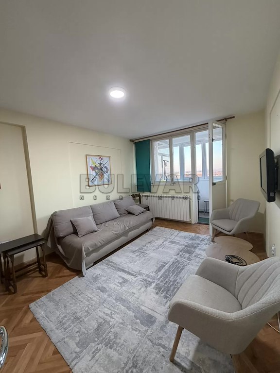Jednosoban stan, 38 m2, Centar, Grada Sirena ID: i-015945