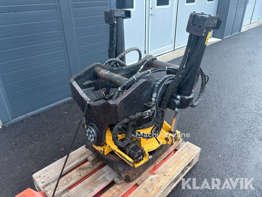 Prodaje se Engcon EC226 tiltrotator na aukciji