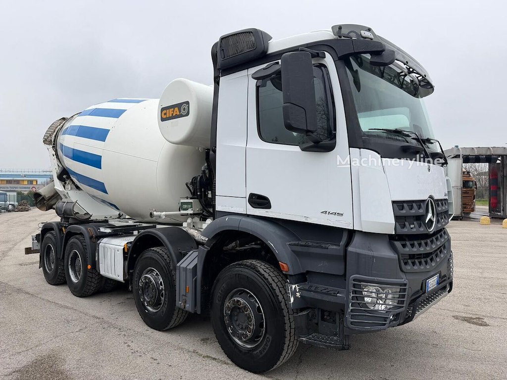 Cifa RY1300 na šasiji Mercedes-Benz AROCS 4145 kamion s mešalicom za beton