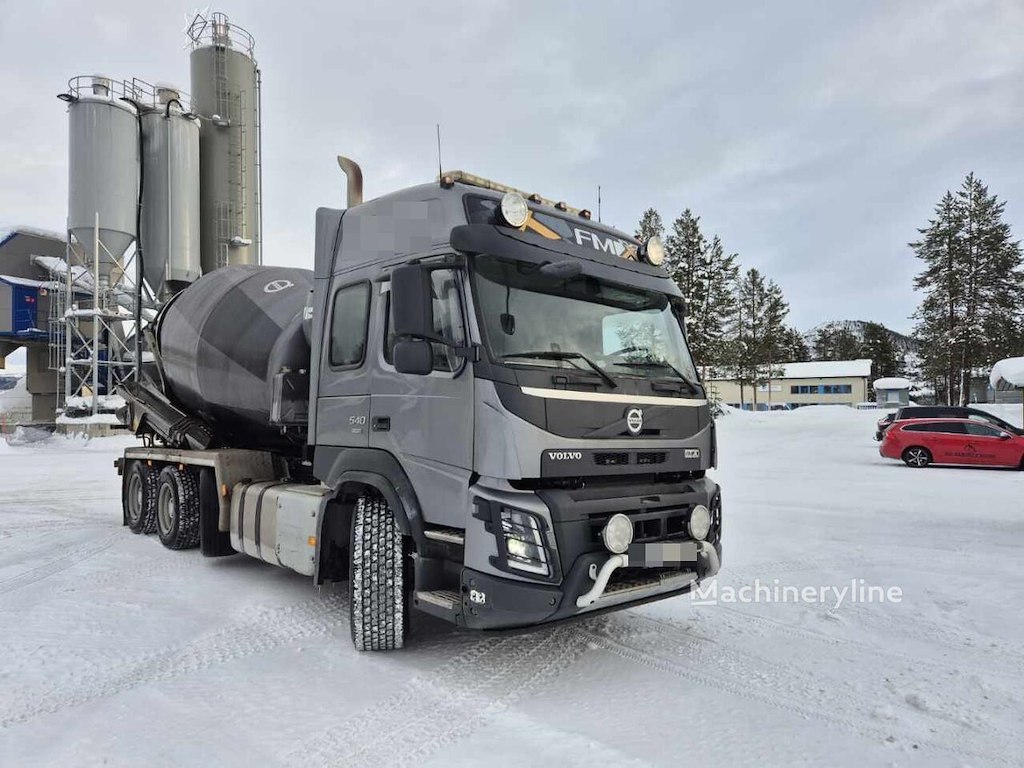Stetter na šasiji Volvo FMX 540 kamion s mešalicom za beton