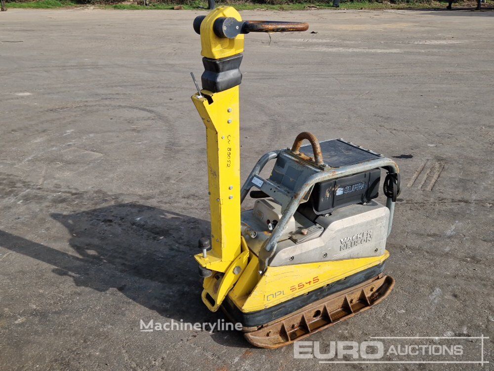 Prodaje se Wacker Neuson DPU5545HE vibro ploču na aukciji