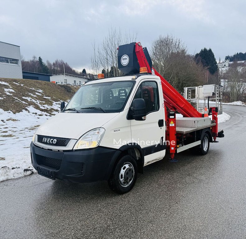 IVECO Daily auto dizalica s korpom