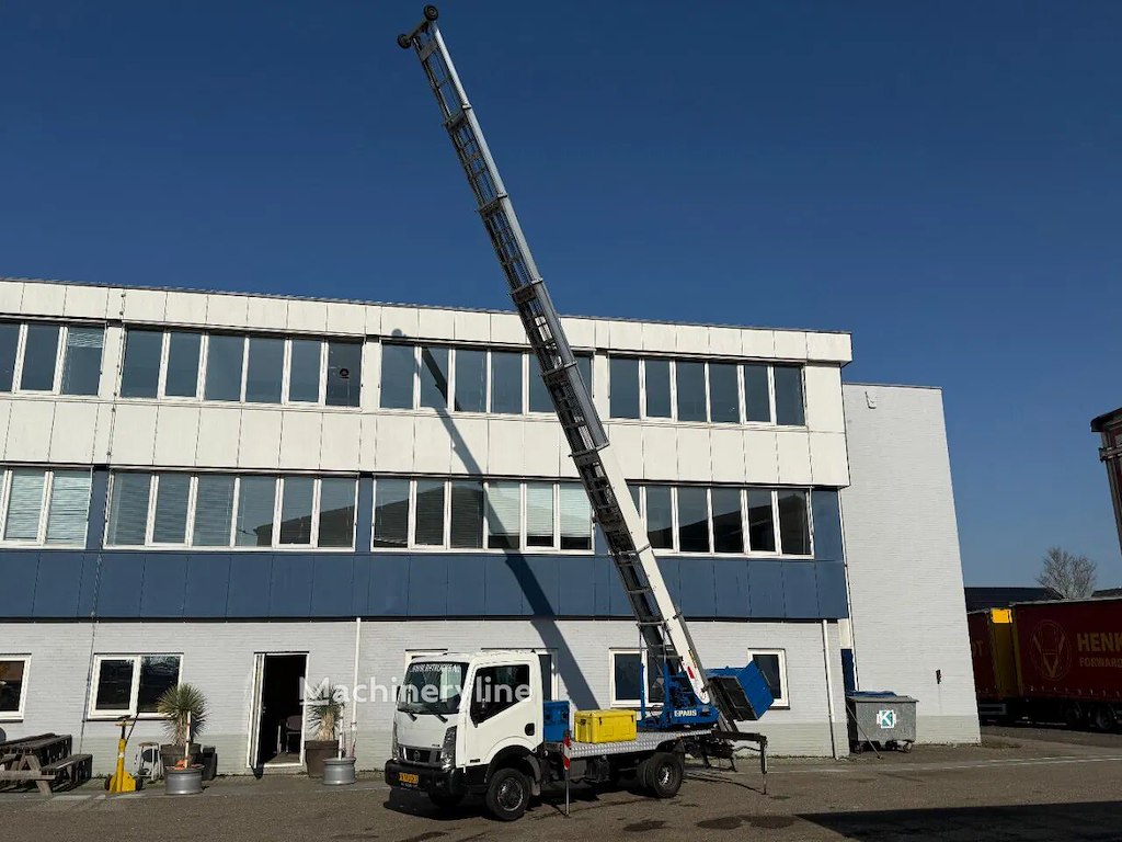 Nissan Cabstar 35.13 met paus verhuislift 25 meter kamion sa merdevinama