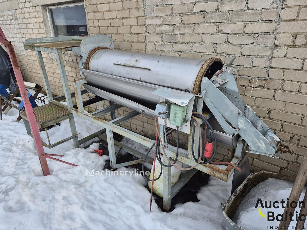 Prodaje se Vegetable washer mašinu za pranje povrća na aukciji