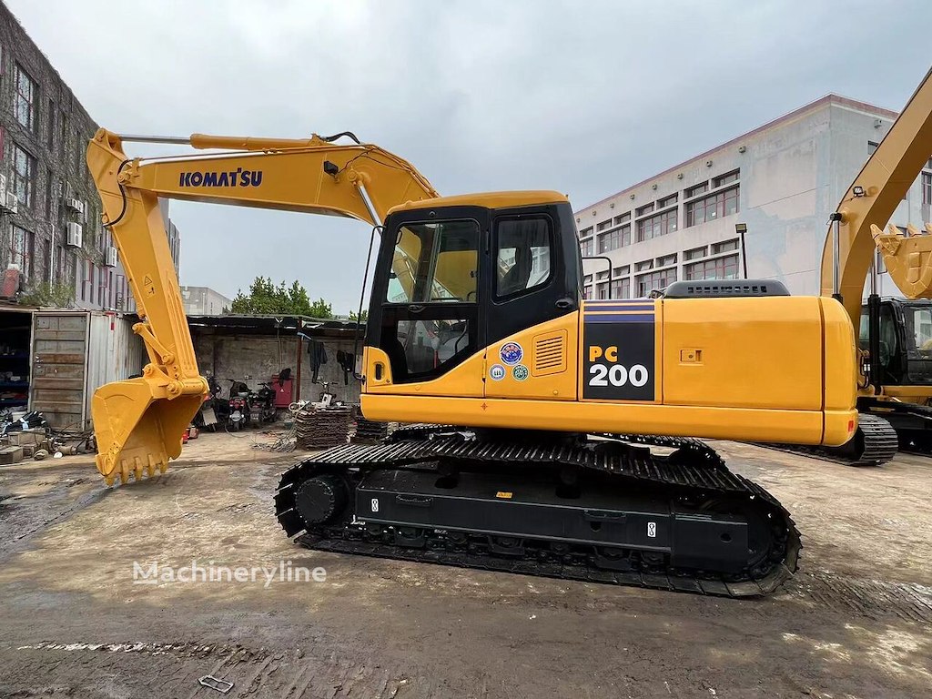 Komatsu PC200-7 bager guseničar
