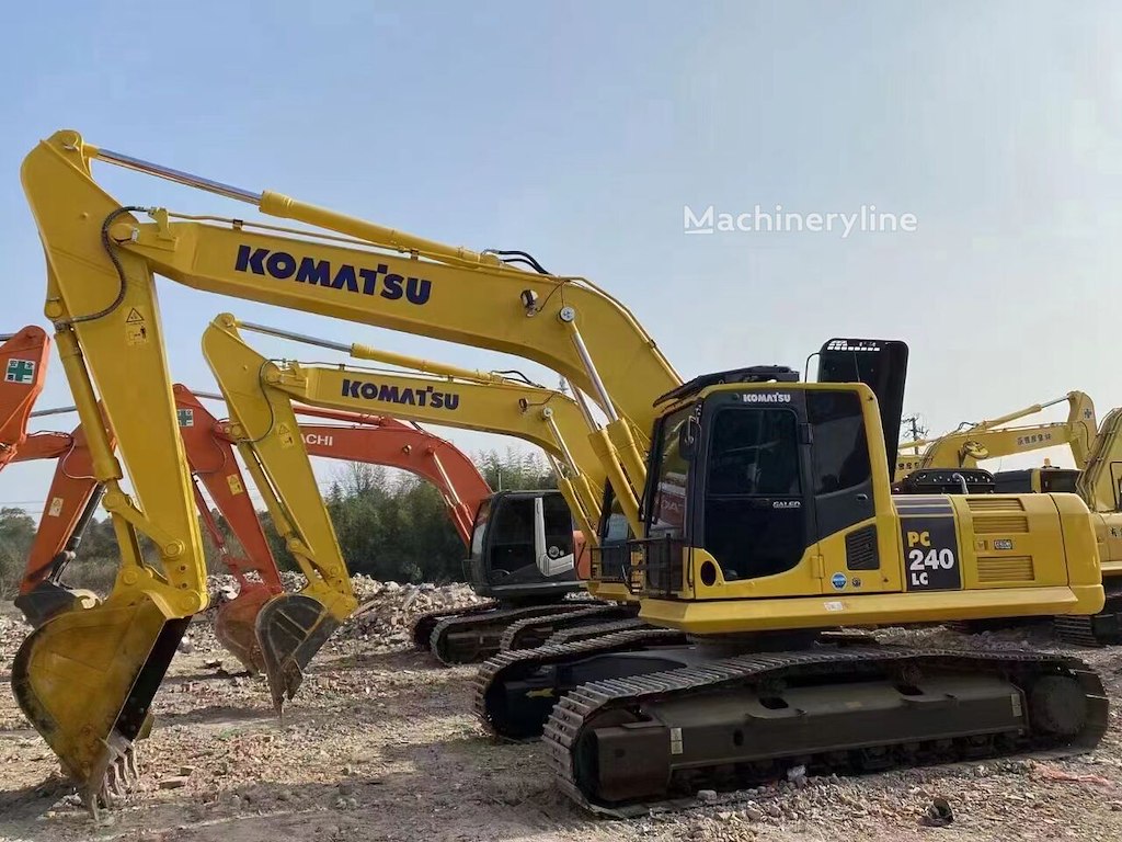 Komatsu PC240LC bager guseničar